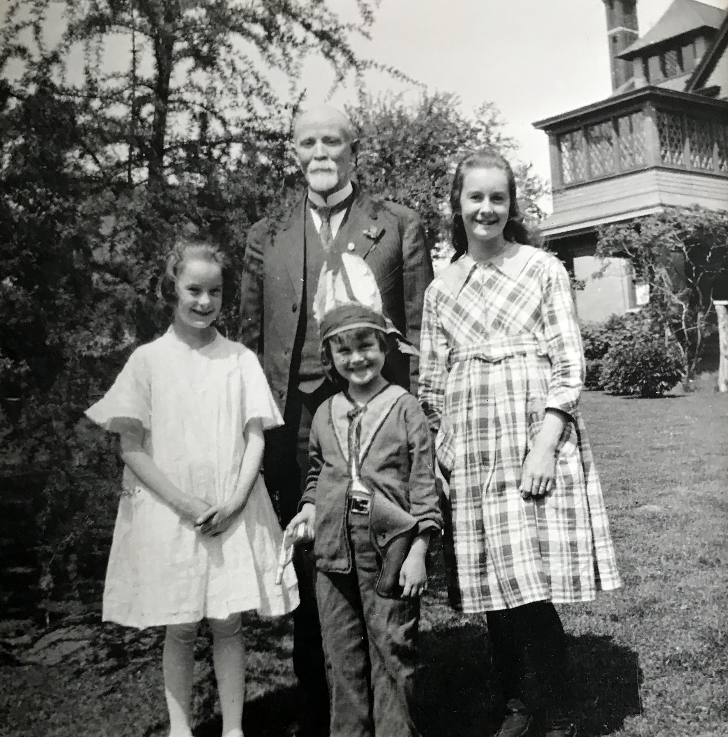 Kneeland-Walker House History - Wauwatosa Historical Society